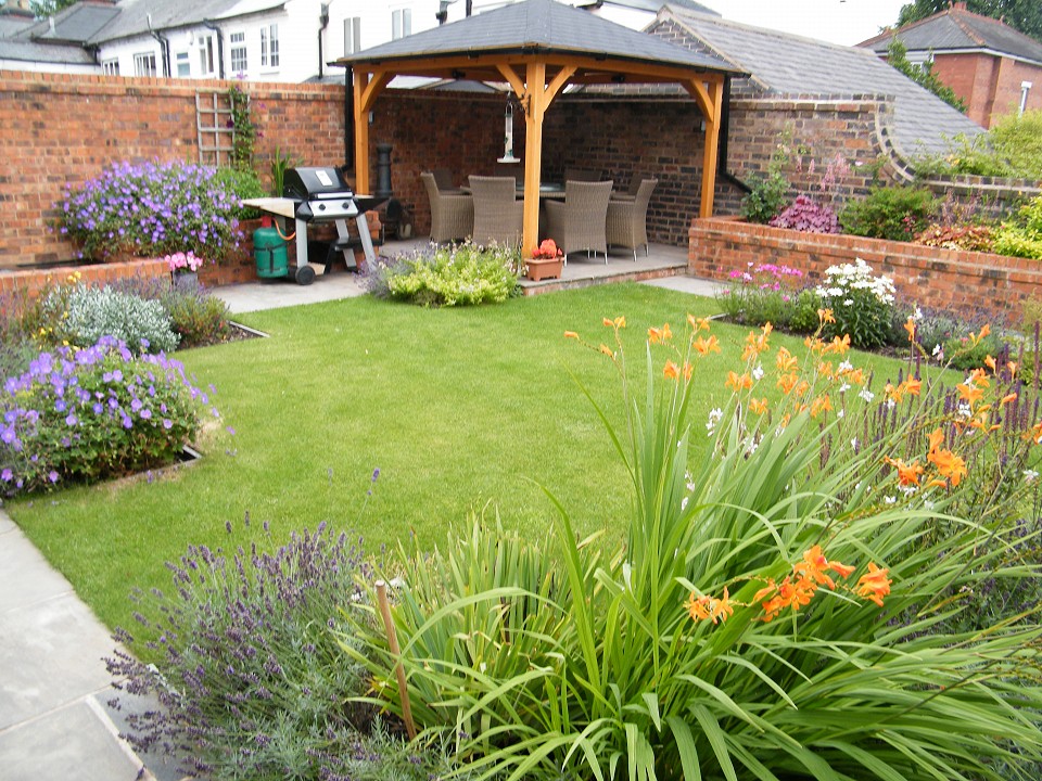 Love Lane Courtyard Classical Styling - Darren Rudge: Landscape ...